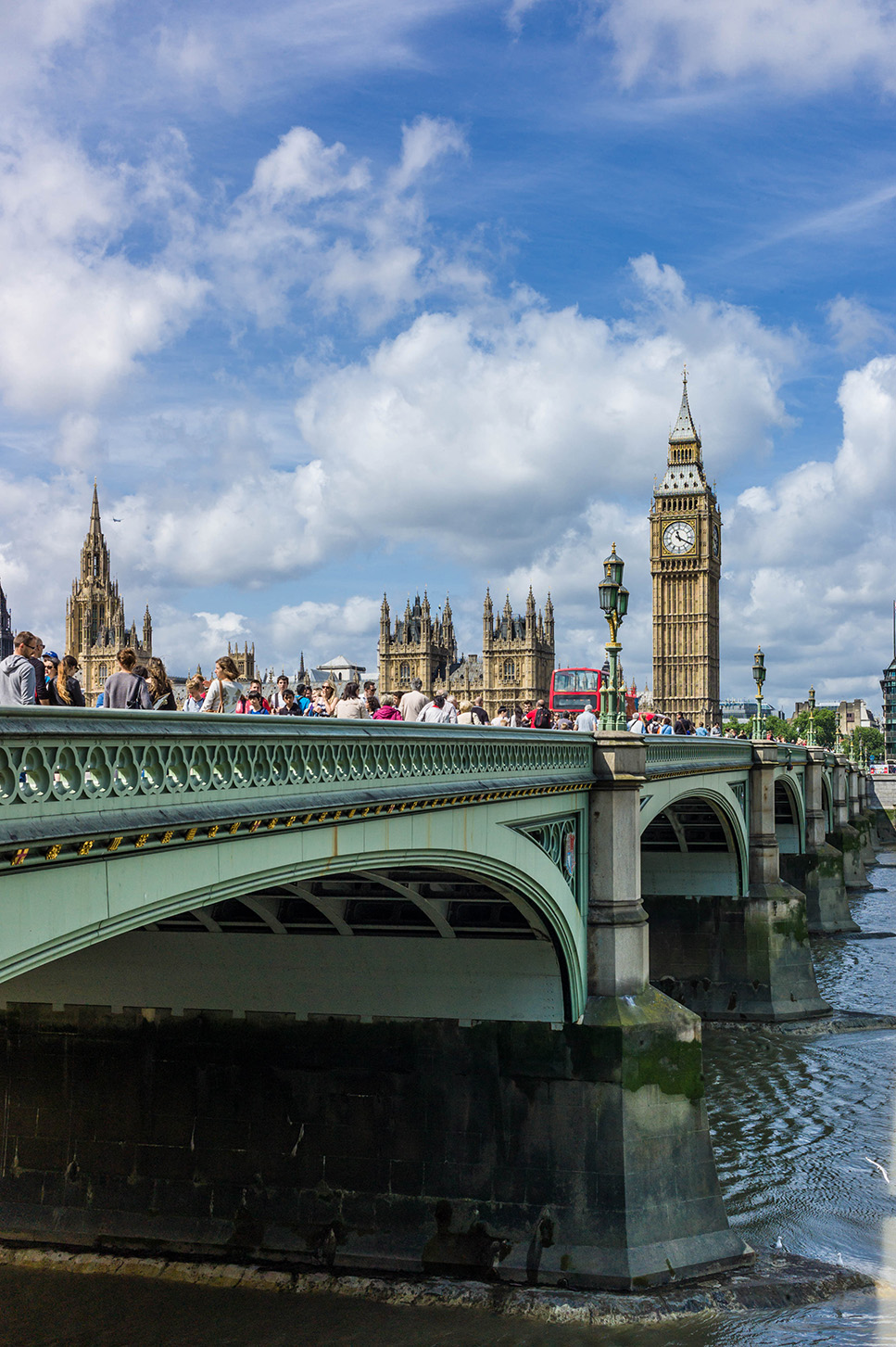 The London Vertical Moment | Peter Zullo